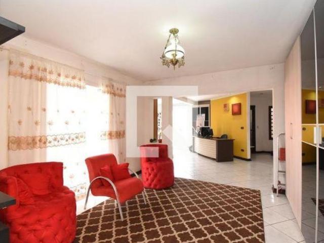 Casa à Venda Cajuru, 5 Quartos, 700 m² Curitiba