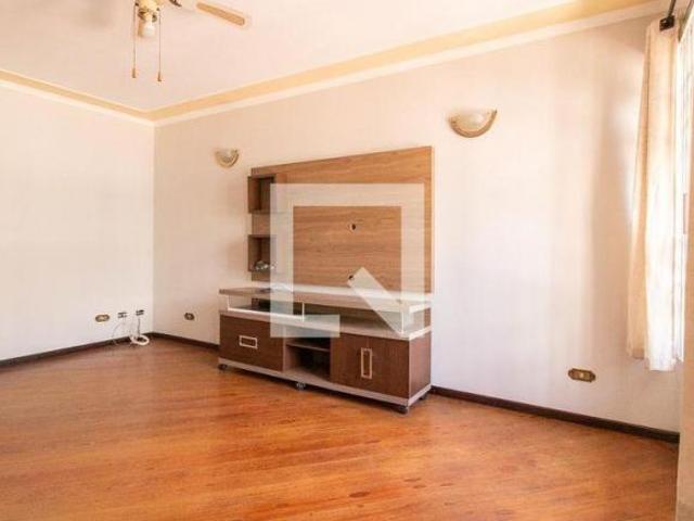 Casa à Venda Cajuru, 3 Quartos, 140 m² Curitiba