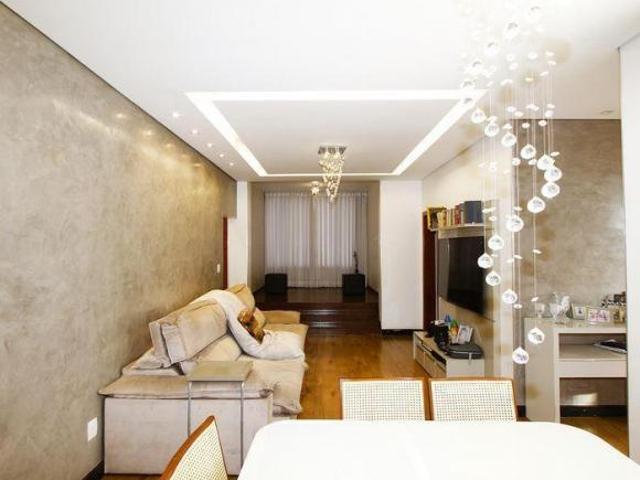 Casa à Venda Calafate, 3 Quartos, 150 m2