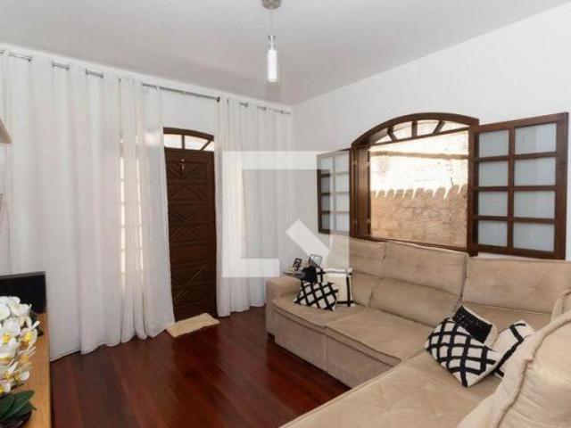 Casa à Venda California, 3 Quartos, 364 m² Belo Horizonte