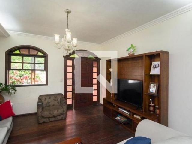 Casa à Venda California, 3 Quartos, 360 m² Belo Horizonte