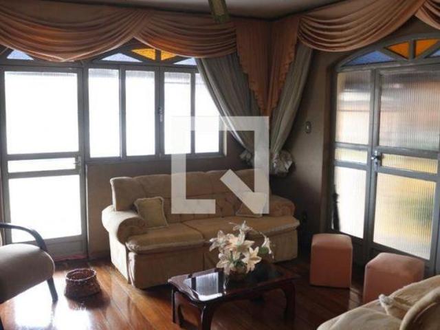 Casa à Venda California, 3 Quartos, 360 m² Belo Horizonte