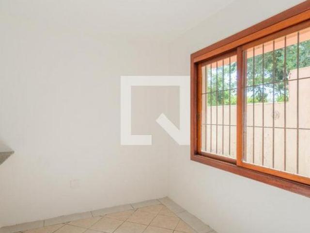 Casa à Venda Camaquã, 2 Quartos, 64 m² Porto Alegre