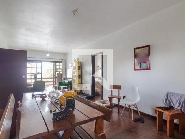 Casa à Venda Camaquã, 2 Quartos, 700 m² Porto Alegre