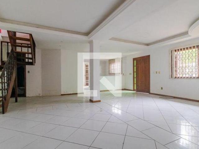Casa à Venda Camaquã, 2 Quartos, 130 m² Porto Alegre