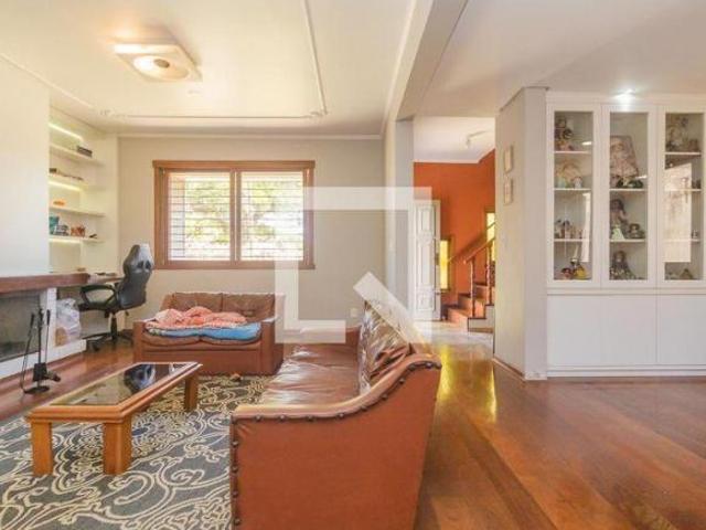 Casa à Venda Camaquã, 3 Quartos, 220 m² Porto Alegre