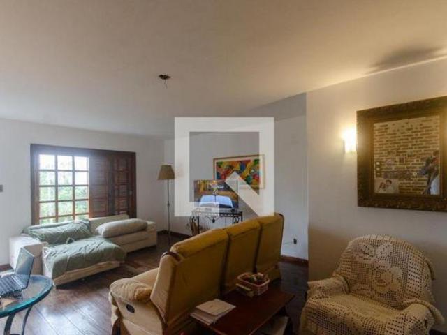 Casa à Venda Camaquã, 3 Quartos, 280 m² Porto Alegre