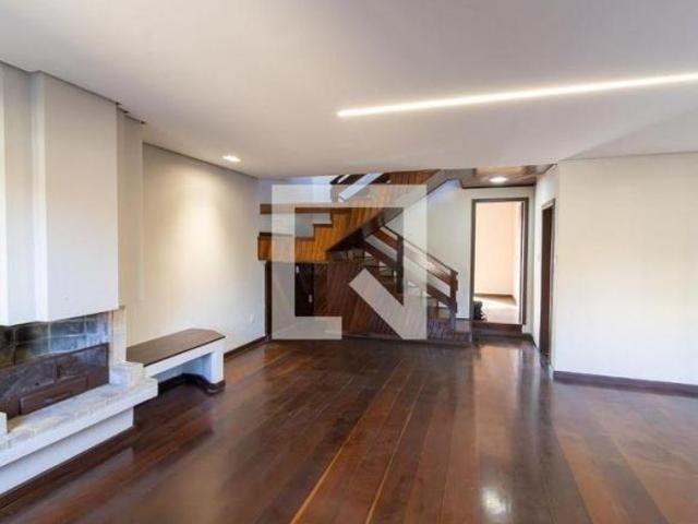 Casa à Venda Camaquã, 4 Quartos, 300 m² Porto Alegre
