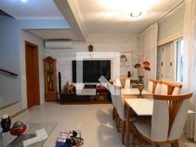 Casa à Venda Camaquã, 4 Quartos, 204 m² Porto Alegre