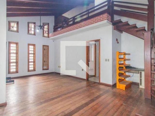 Casa à Venda Camaquã, 4 Quartos, 333 m² Porto Alegre