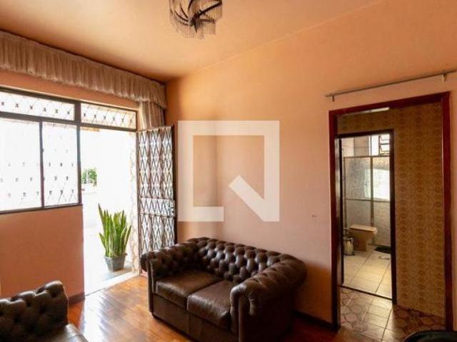 Casa à Venda Camargos, 4 Quartos, 360 m² Belo Horizonte