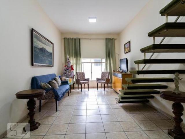 Casa à Venda Cambuci, 5 Quartos, 240 m2