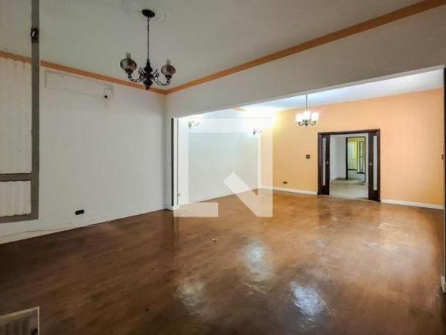 Casa à Venda Cambuci, 8 Quartos, 559 m2