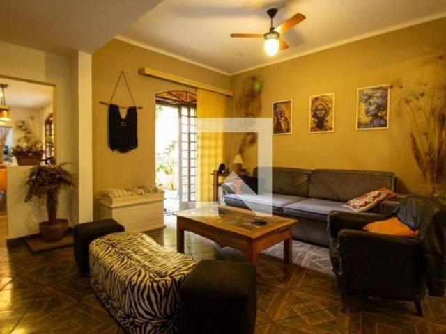 Casa à Venda Cambuci, 2 Quartos, 140 m2