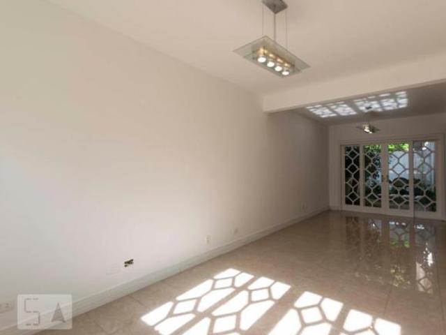 Casa à Venda Cambuci, 2 Quartos, 140 m2