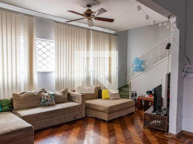 Casa à Venda Cambuci, 2 Quartos, 140 m2