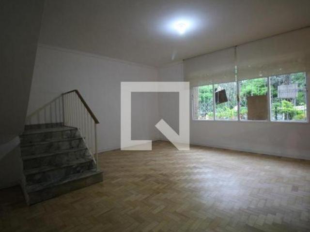 Casa à Venda Cambuci, 3 Quartos, 185 m2