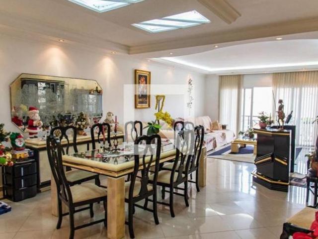 Casa à Venda Cambuci, 3 Quartos, 237 m2