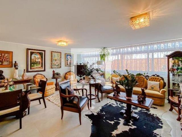 Casa à Venda Cambuci, 3 Quartos, 250 m2