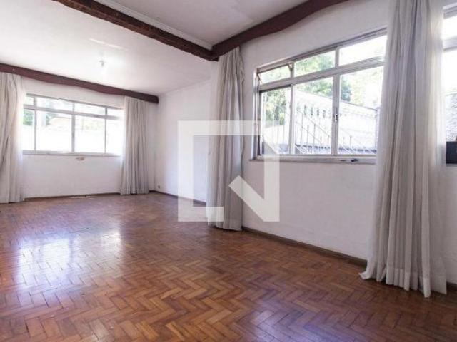 Casa à Venda Cambuci, 3 Quartos, 300 m2