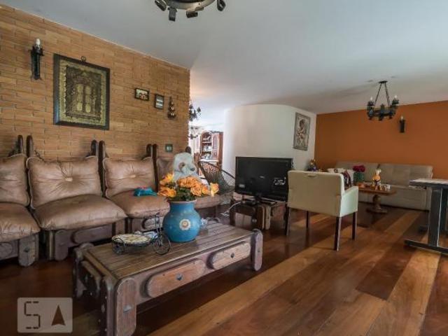 Casa à Venda Campo Belo, 4 Quartos, 170 m2