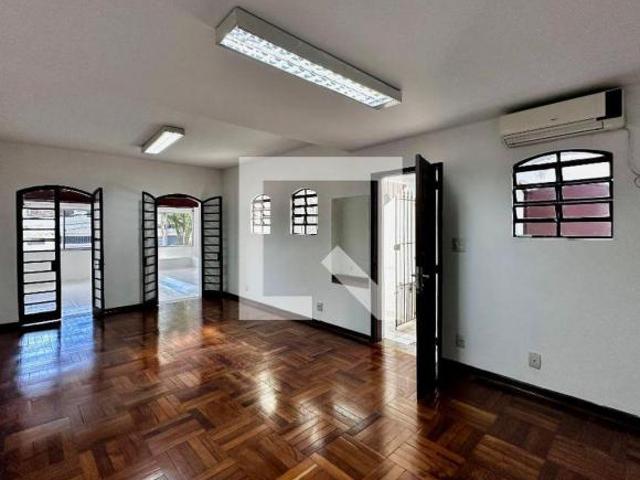 Casa à Venda Campo Belo, 4 Quartos, 230 m2