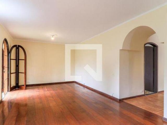 Casa à Venda Campo Belo, 3 Quartos, 180 m2