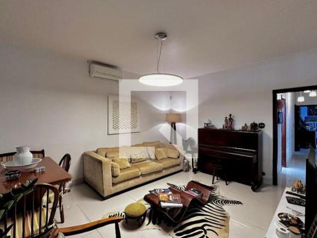 Casa à Venda Campo Belo, 3 Quartos, 247 m2