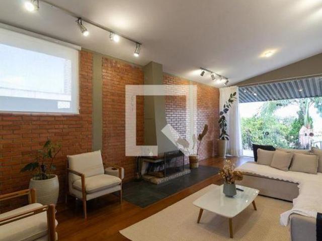 Casa à Venda Campo Belo, 3 Quartos, 370 m² São Paulo