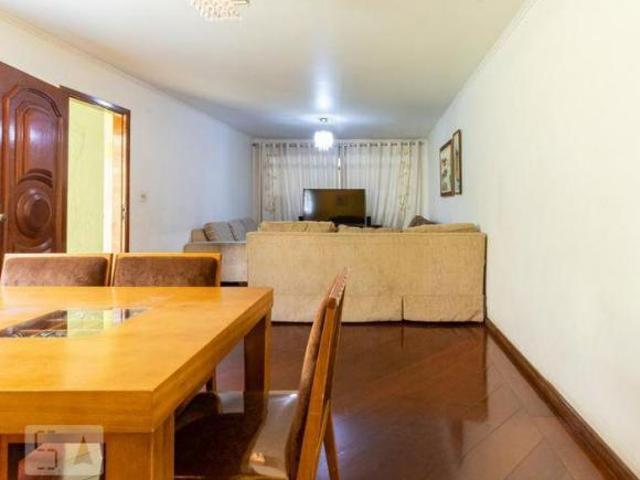 Casa à Venda Campo Grande, 3 Quartos, 180 m² São Paulo