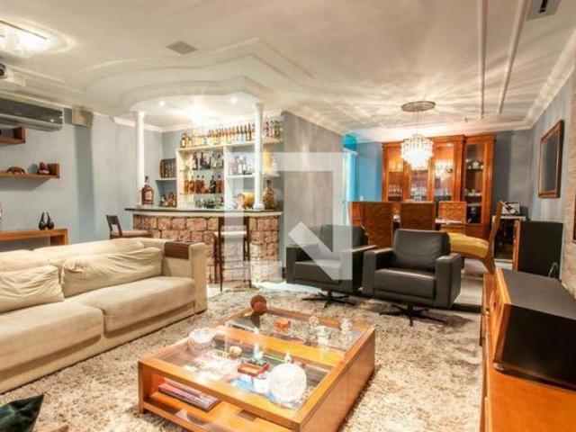 Casa à Venda Campo Grande, 3 Quartos, 250 m2