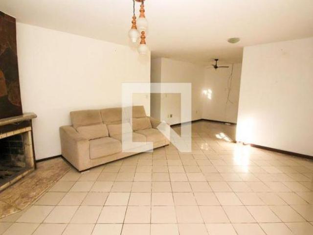 Casa à Venda Campo Novo, 4 Quartos, 130 m² Porto Alegre