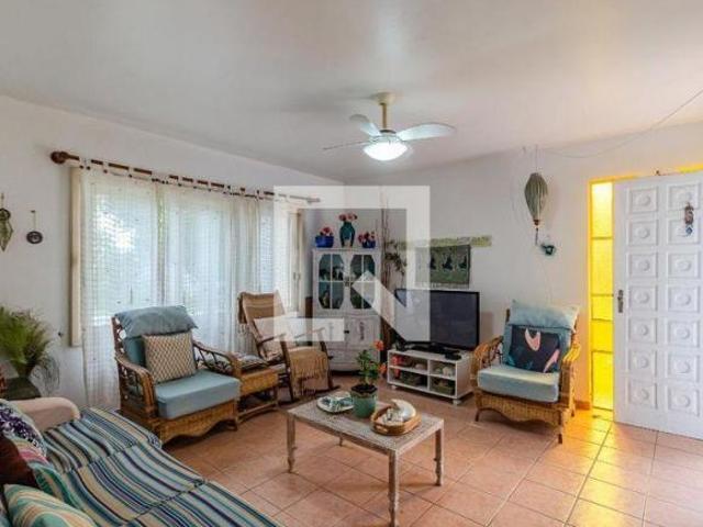 Casa à Venda Campo Novo, 4 Quartos, 131 m² Porto Alegre
