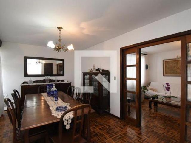 Casa à Venda Campina do Siqueira, 2 Quartos, 250 m² Curitiba
