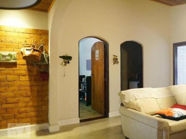 Casa à Venda Cangaíba, 3 Quartos, 250 m2