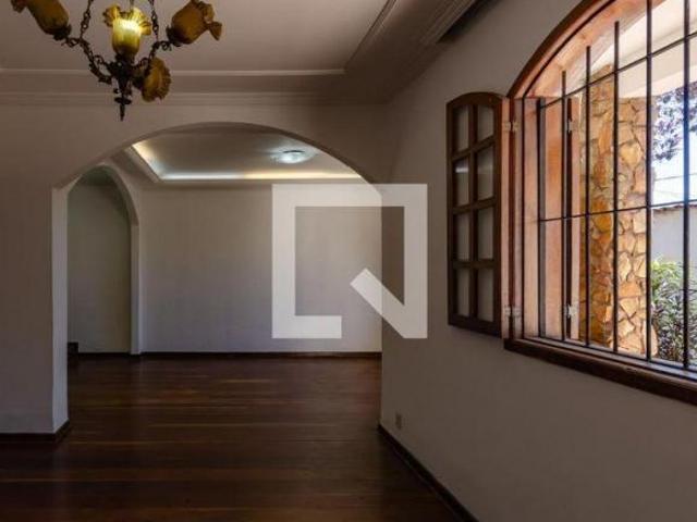 Casa à Venda Candelária, 4 Quartos, 211 m² Belo Horizonte
