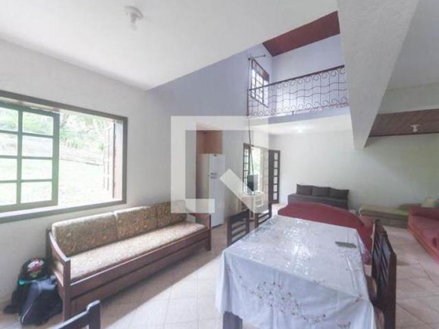 Casa à Venda Canto das Águas, 3 Quartos, 240 m² Rio Acima