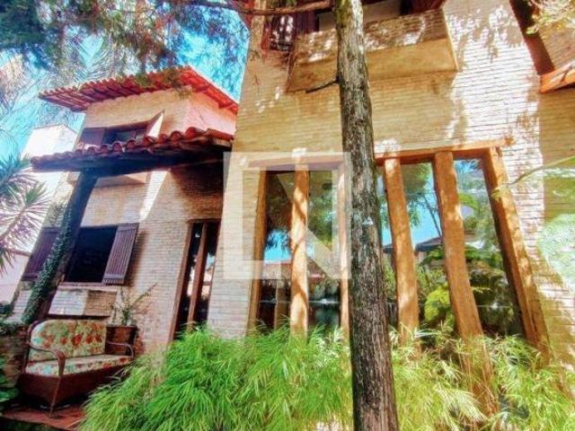 Casa à Venda Castelo, 4 Quartos, 370 m2