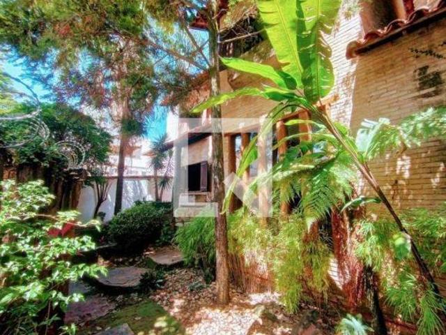 Casa à Venda Castelo, 4 Quartos, 370 m² Belo Horizonte
