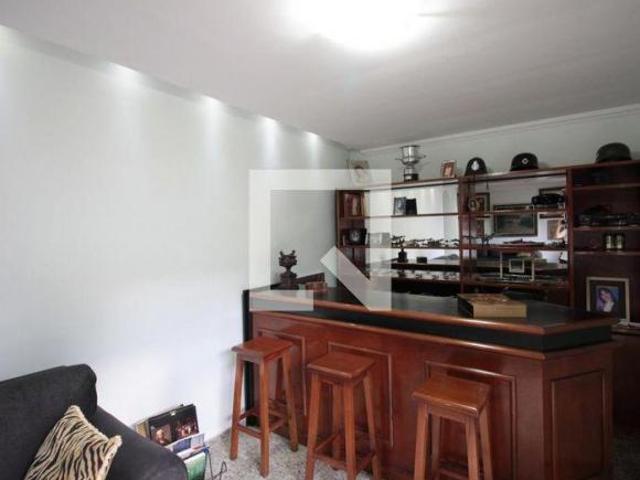 Casa à Venda Castelo, 4 Quartos, 493 m2