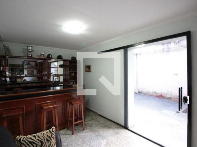 Casa à Venda Castelo, 4 Quartos, 493 m² Belo Horizonte