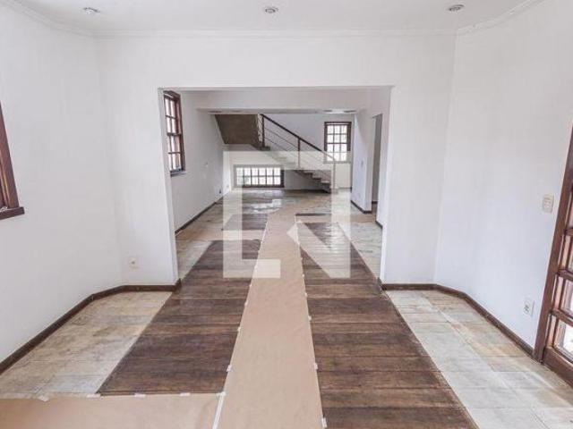 Casa à Venda Castelo, 6 Quartos, 300 m² Belo Horizonte