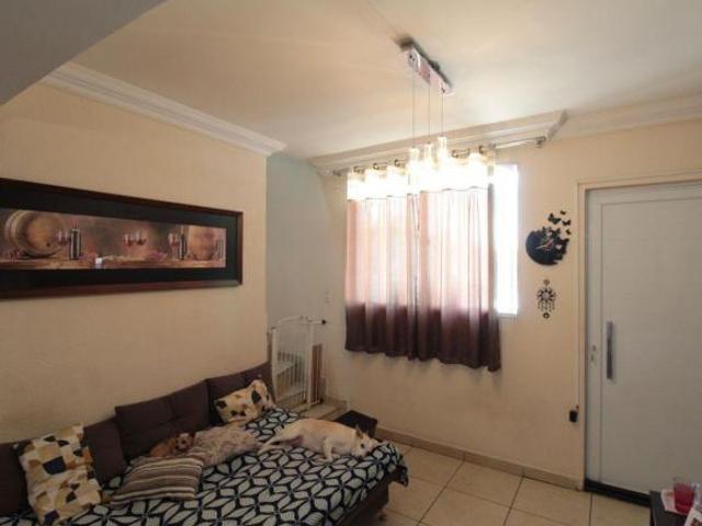 Casa à Venda Castelo, 2 Quartos, 79 m2