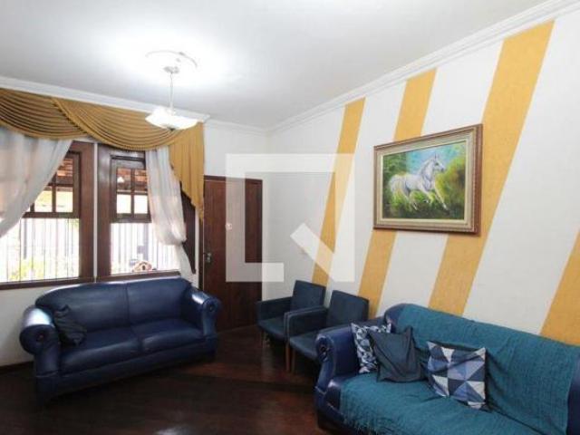 Casa à Venda Castelo, 3 Quartos, 210 m² Belo Horizonte