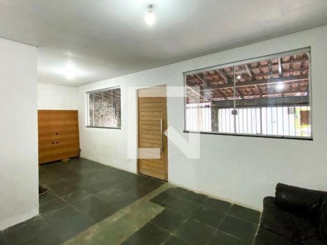 Casa à Venda Cenáculo, 2 Quartos, 200 m² Belo Horizonte