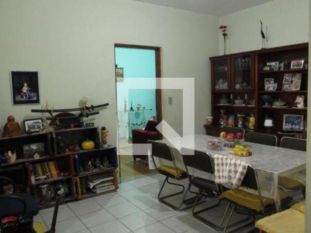 Casa à Venda Centro, 1 Quarto, 300 m2