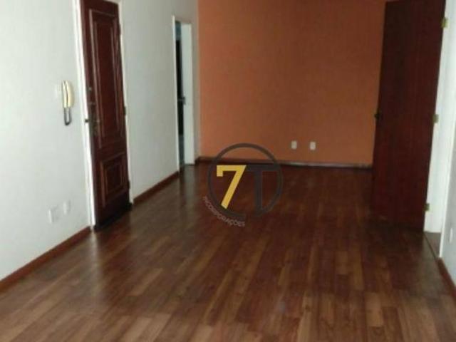Casa à Venda Centro