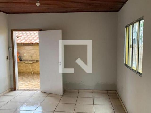 Casa à Venda Centro, 2 Quartos, 50 m2