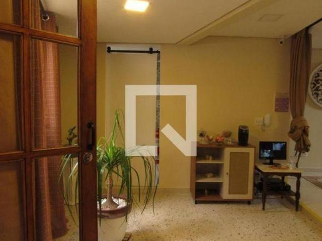 Casa à Venda Centro, 2 Quartos, 120 m2