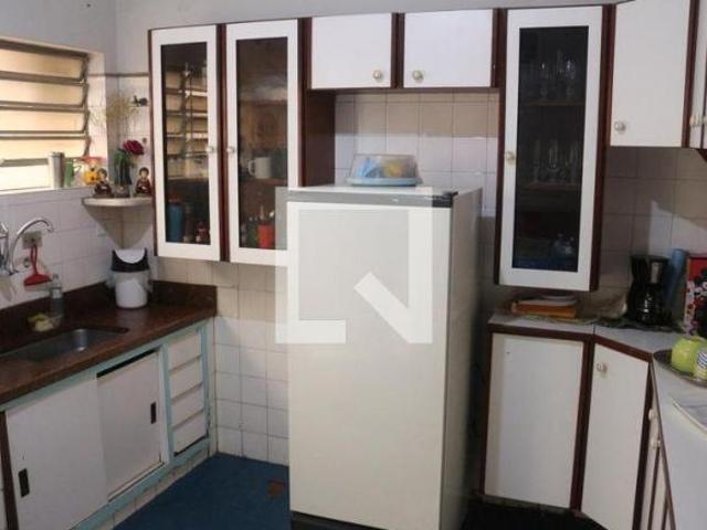 Casa à Venda Centro, 2 Quartos, 125 m2